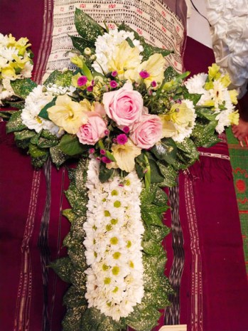 Pesan Bunga Salib Cepat dan Cantik